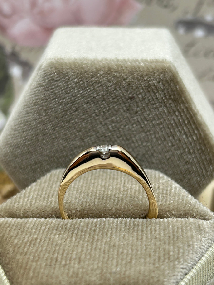 14K Yellow Gold Mini Diamond Ring – trinityjewellers